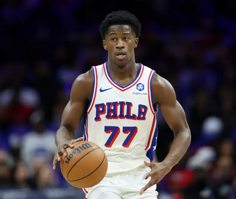 76人大胜！马克西26+7探花单节爆发，勇士旧将爆发，恩比德很开心