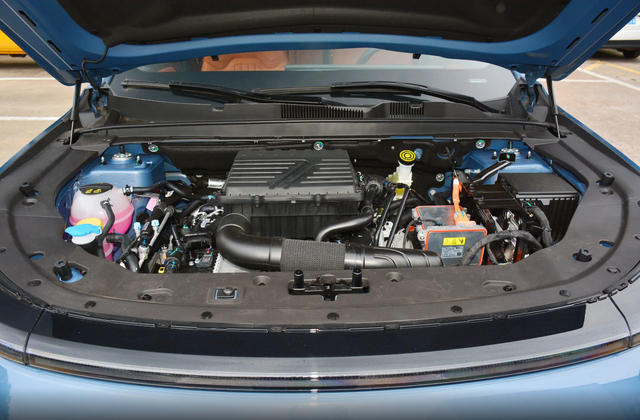 售价14.98万，2025款捷途山海L7上市，剑指宋L DM