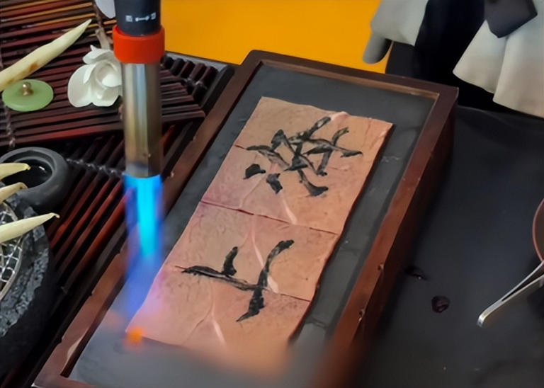 1514元一盘海胆，958元一份牛肉，网红 “漂亮饭”，不坑穷人的钱