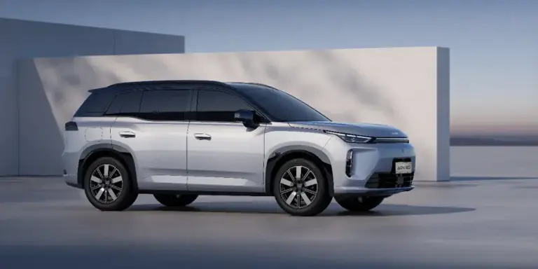 埃安首款增程车来了！i60预售11.98万起，配置够意思