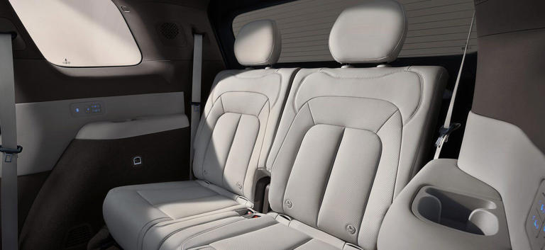 30万级6座SUV卷疯了！2026款腾势N8L叫板理想L8，谁更胜一筹？