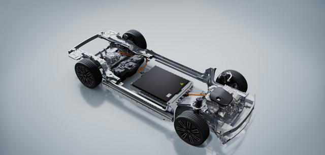 混动轿车市场新选择！领克10EM-P万台下线实力出圈