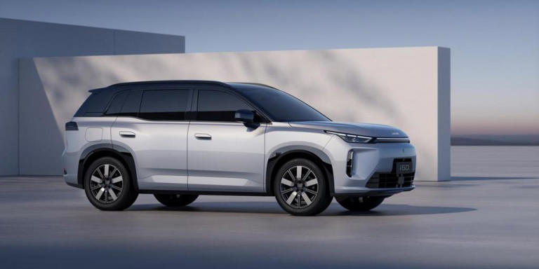 “国民好车”添力作，广汽埃安首款增程车埃安i60预售12.68万起