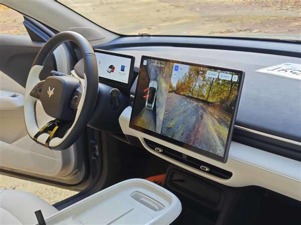 6.28万起售的极狐T1上市即爆款，凭啥在A0级市场轻松破圈？