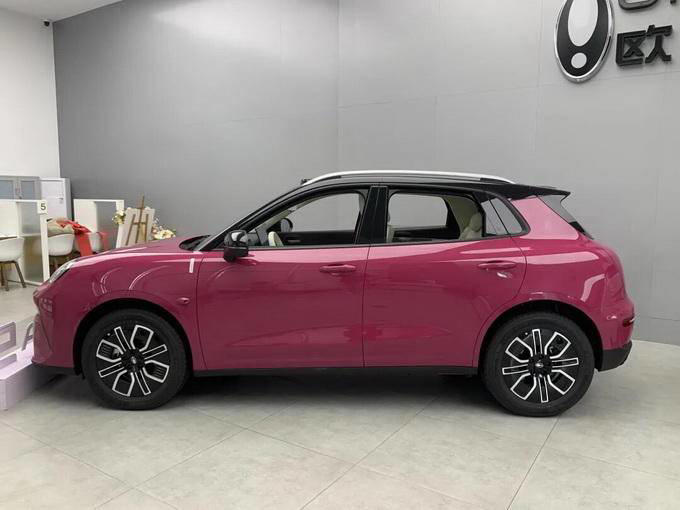 欧拉5实车到店！激光雷达+女王副驾，续航580km硬刚元PLUS