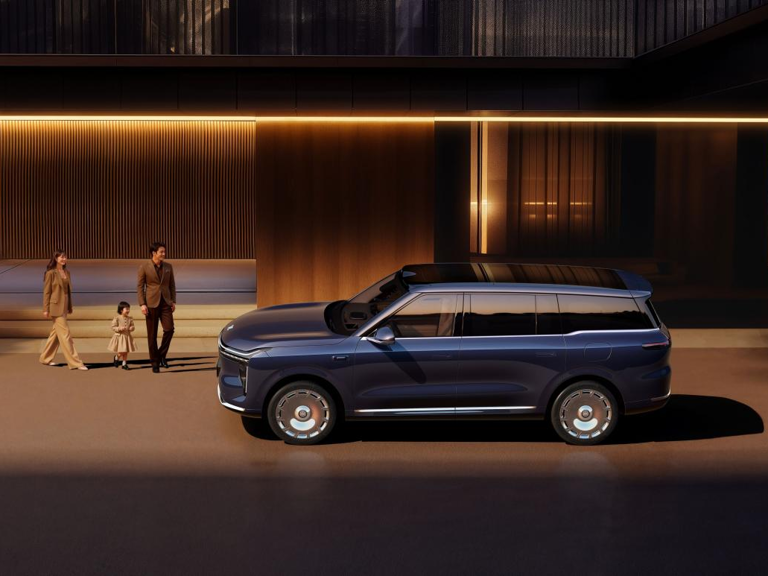 33.69万元起，“9系新王”上汽旗舰 智己LS9开启预售