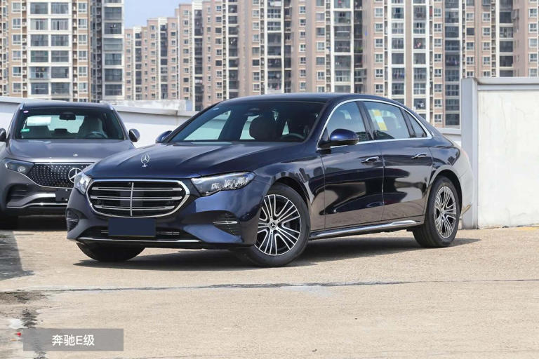 豪华C级车对决！宝马525Li与奔驰E260L该咋选？