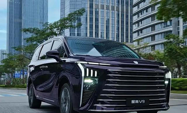 灵活空间+1300km续航+电滑门，星海V9 vs 大通大家9：选谁不踩坑？