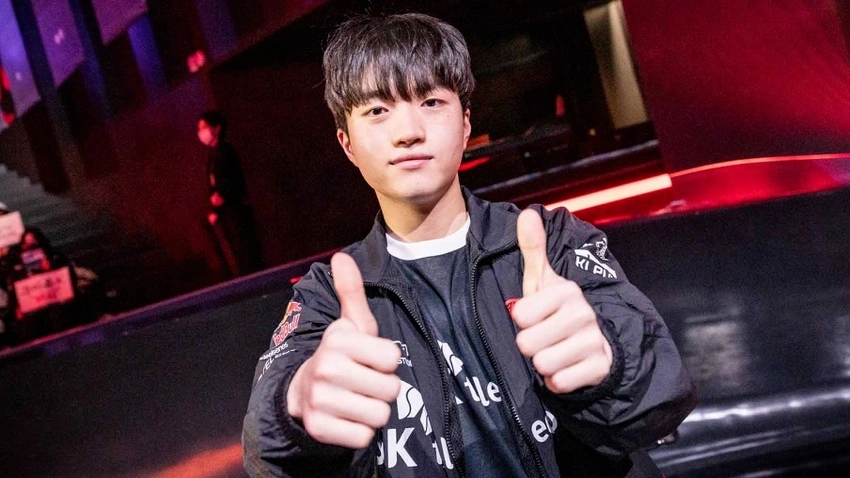 Uzi评选历史第一AD！宝蓝预测决赛：T1会3:2击败KT夺冠