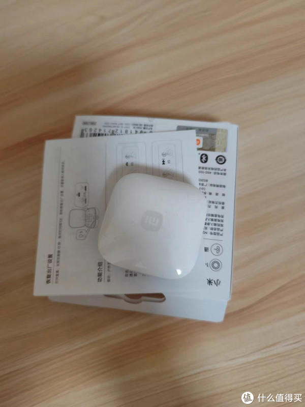 红米K90发布：2599元起售，标准版首次搭载2.5倍长焦与Bose调音