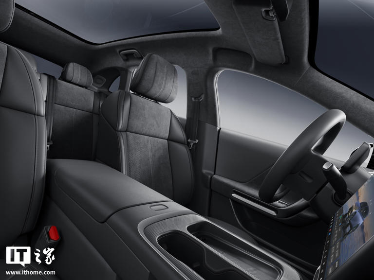 零跑 Lafa 5 纯电运动两厢轿跑预售，10.58 万-13.18 万元