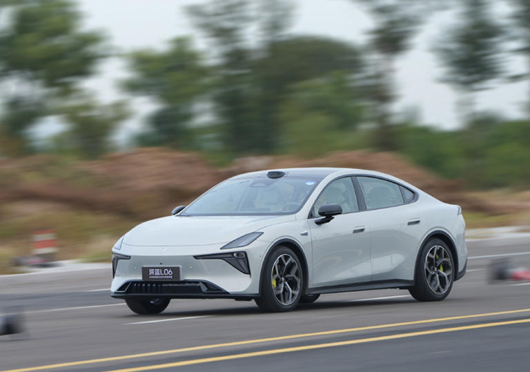 深蓝L06开启预售 限时权益价13.99-16.19万