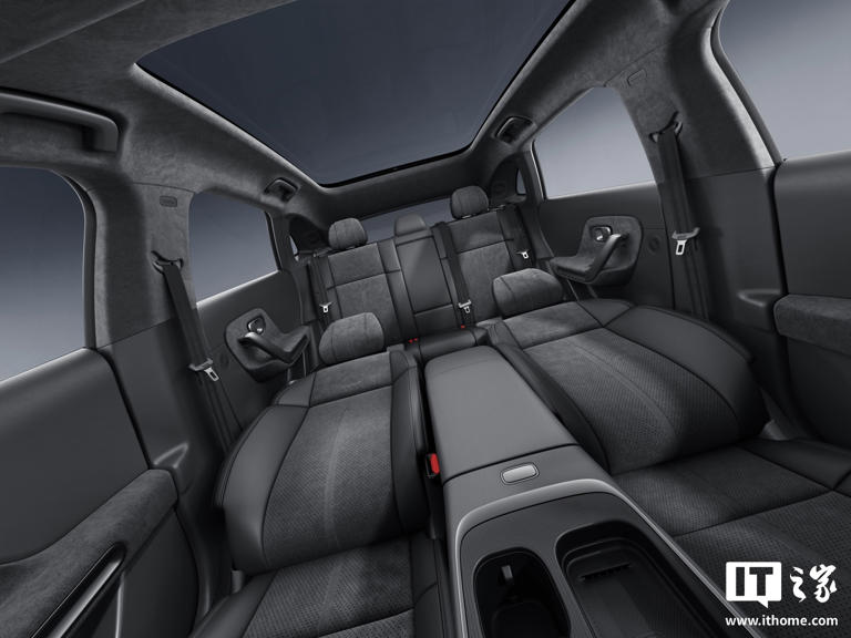 零跑 Lafa 5 纯电运动两厢轿跑预售，10.58 万-13.18 万元