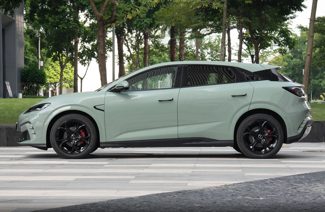 比亚迪海豹06GT来袭，最高续航达605公里