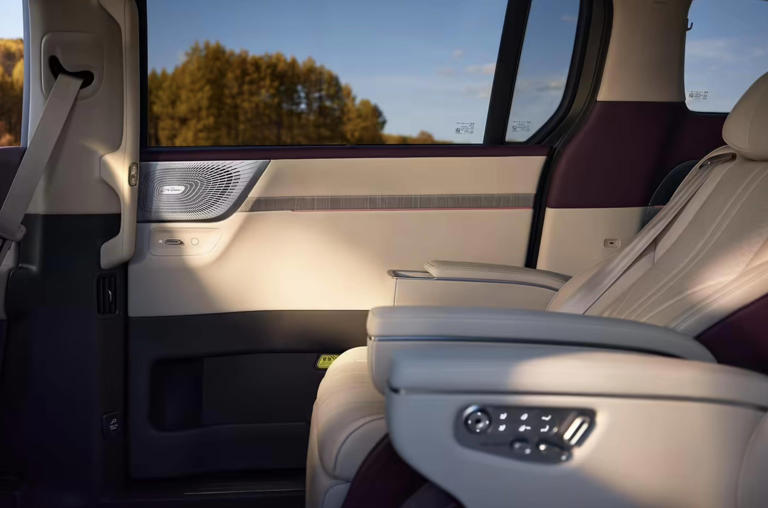 小鹏X9超级增程版：63.3kWh“六边形战士”登场，10分钟补能313km