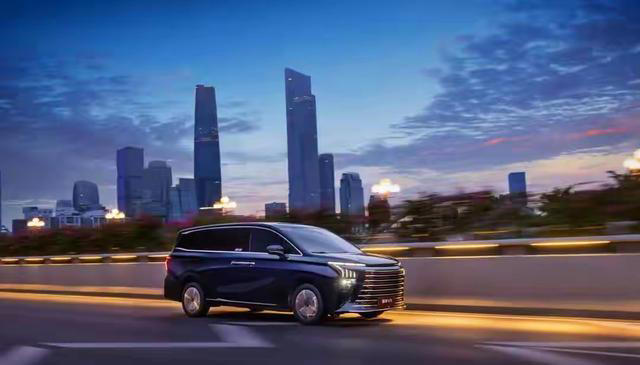 家用MPV的终极答案！星海V9：20万级移动舒适堡垒