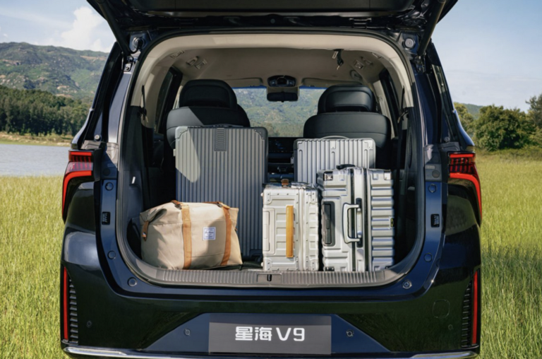 豪华MPV首破15万，星海V9重塑平价豪华