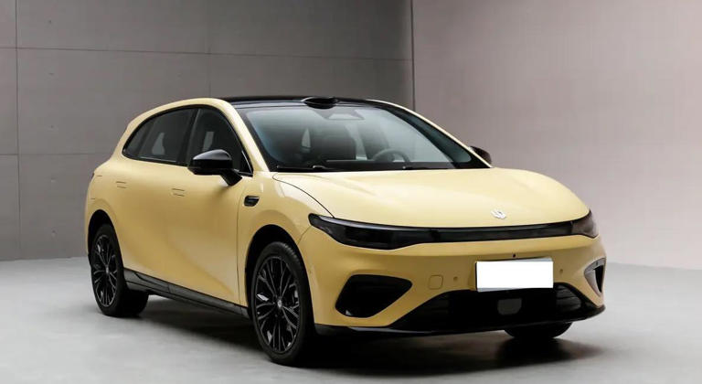 11月7日零跑Lafa5将预售，入门续航515公里，有望10万以内吗？