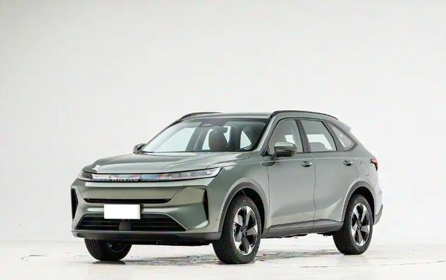 哈弗H6L计划11月上市 配备14.6英寸大屏+HUD 搭载2.0T+9DCT