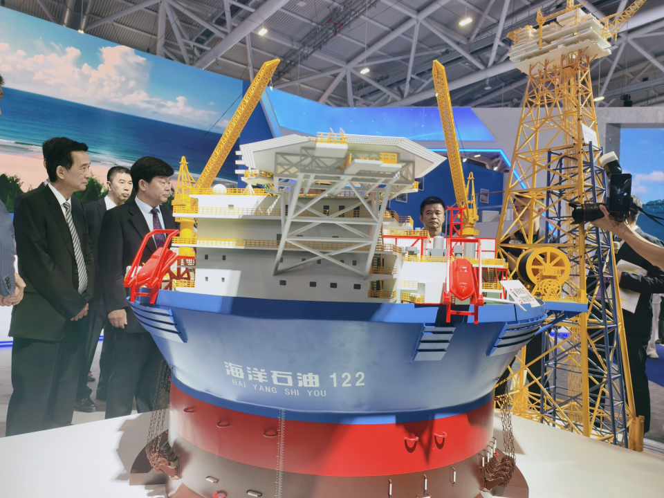 中国海油：天然气处理模块在“海洋石油119”FPSO上完成安装