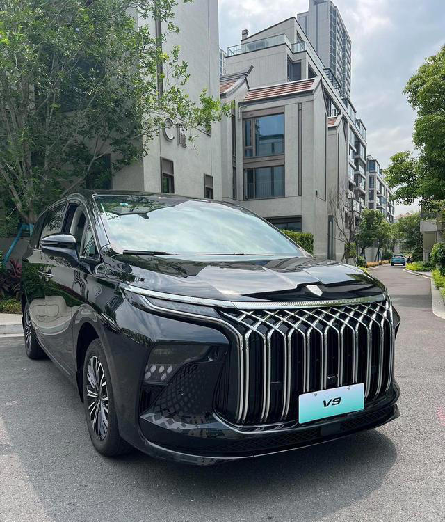 20万级MPV全能王！星海V9承包家庭与事业全场景