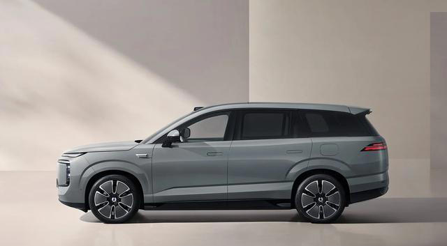 29.98万元起，腾势N8L正式上市！易三方+云辇-A，综合续航1300km