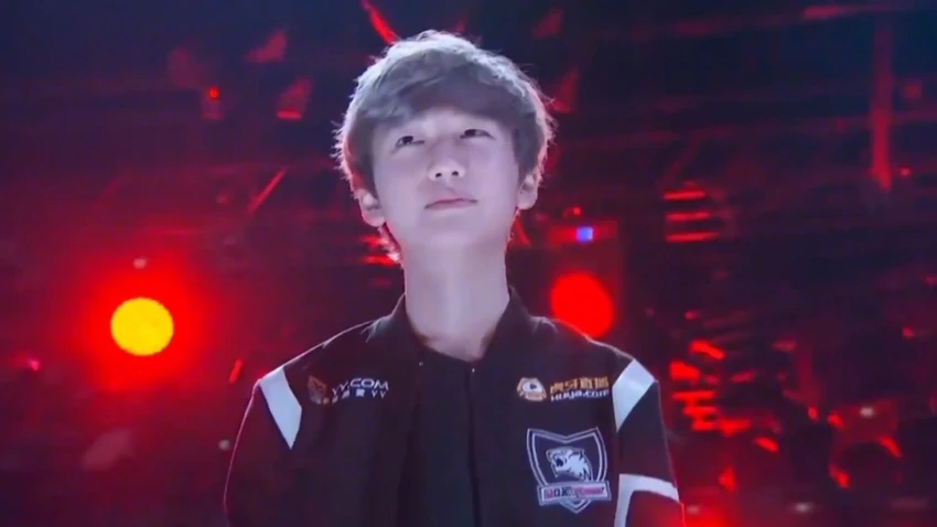 S15世界赛最惨AD诞生！4场比赛0失误，伤害占比40%都赢不了