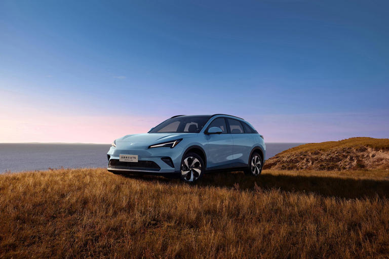 极狐阿尔法T5，把城市NOA的成本打下来