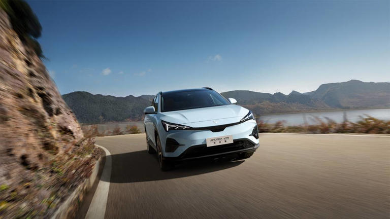 最便宜的城区 NOA 车型！全新极狐阿尔法 T5 新增增程版，10.98 万元起