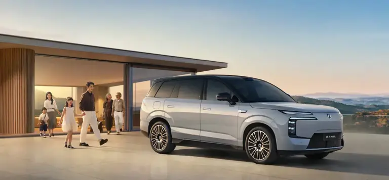 售价29.98万元起的腾势N8L上市，腾势N9瞬间不香了