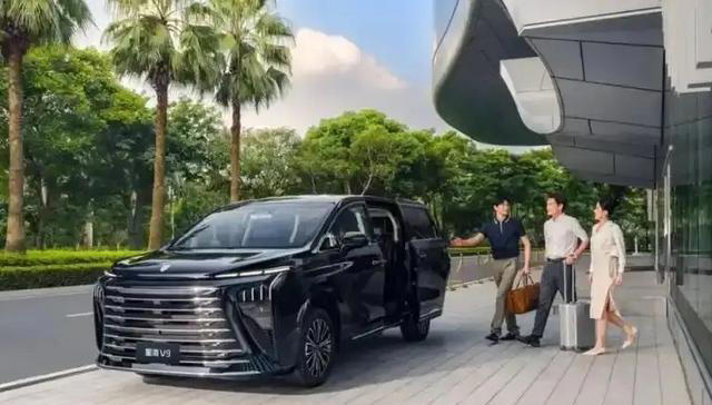 吴镇宇力荐！星海V9：15万级露营MPV真天花板