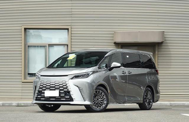 雷克萨斯全新中大型MPV上市！不足120万起外观豪华，搭载2.4T混动