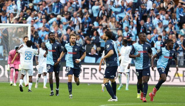 法甲史诗级对攻！巴黎FC3-3绝平里昂 升班马主场捍卫47年荣誉