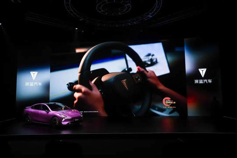 13.99万起售！深蓝L06携激光雷达登场，运动设计+超值智驾引期待