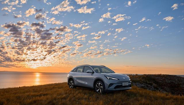 极狐首款带增程动力SUV，把城市NOA拉到15万级