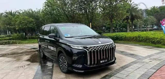 1300km不加油+5.27L低油耗！星海V9：7口跨省游，动力安全全在线