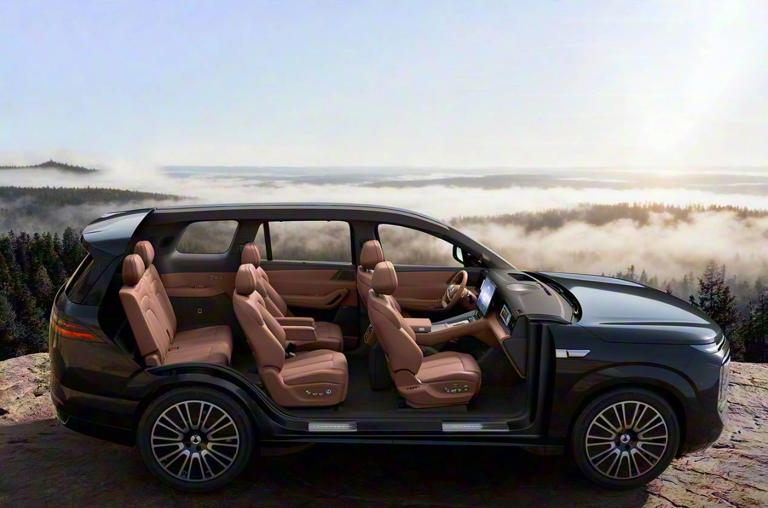 29.98万起标配易三方、云辇-A、天神之眼B，腾势N8L巩固“迪王”帝位