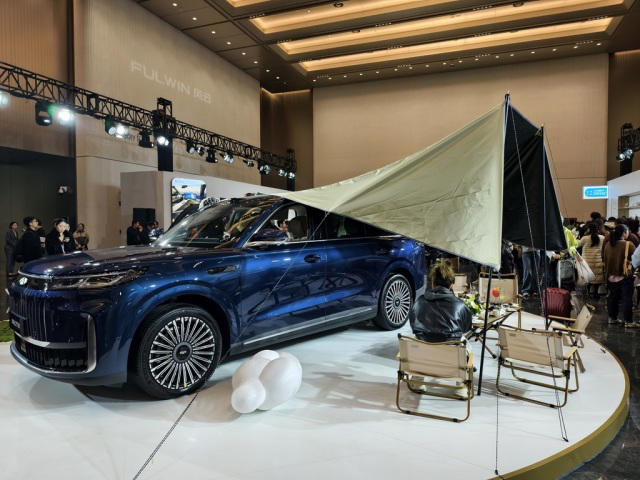 大六座旗舰SUV风云T11上市限时抢鲜价17.99万元起