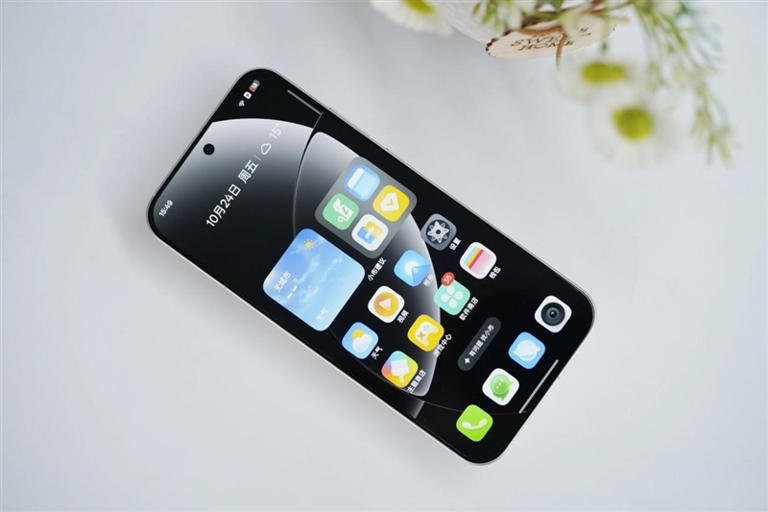 2K档最强性能！真我GT8评测：越级挑战的骁龙8至尊版