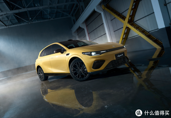 10.58万起！零跑Lafa 5开启预售，160kW电机的纯电小钢炮？