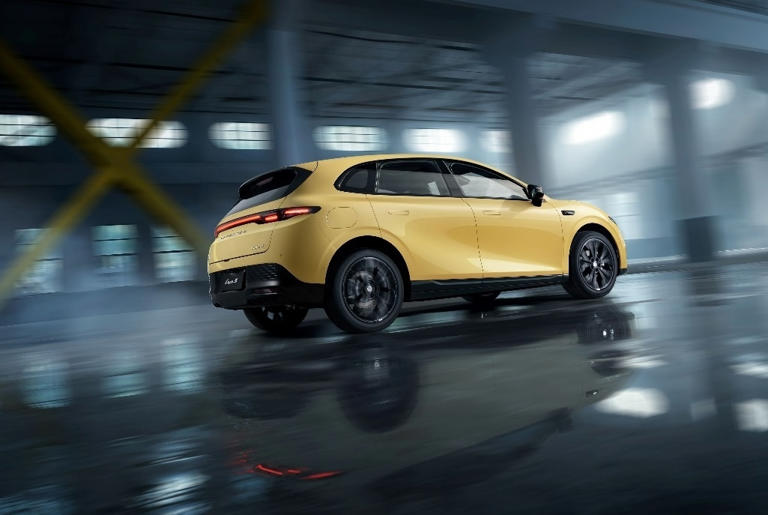 10.58万起，零跑Lafa5开启预售，重新定义Z世代“高颜值运动轿跑”新标准