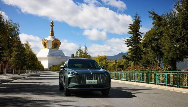 比燃油SUV更省更强！红旗HS6 PHEV实测数据刷认知