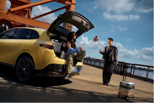 零跑Lafa5预售 10.58万起