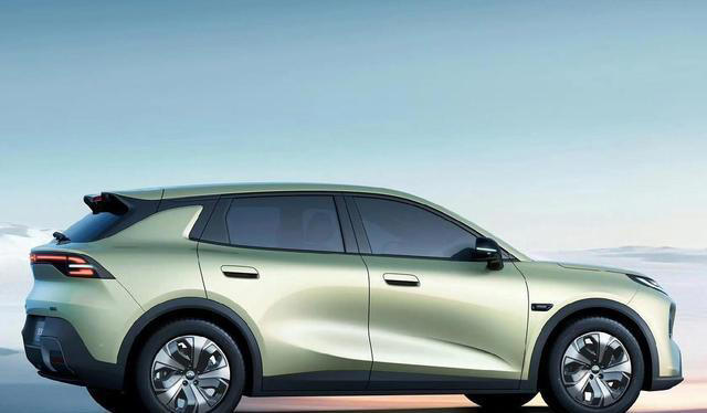 10万级纯电SUV！后起新秀启源Q05对比通勤老将比亚迪元UP，选谁？