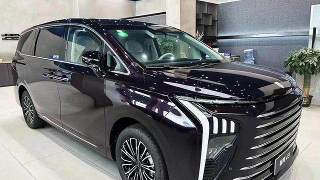 星海V9，光凭外观就被问爆！5.2米大尺寸MPV，商务家用都有面