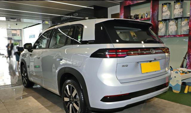 埃安i60上市，意在打造“国民刚需大5座SUV”？