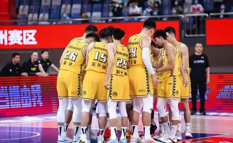 CCTV5直播，俱乐部杯赛来临，广厦揭幕战PK青岛，胡金秋VS赵嘉义