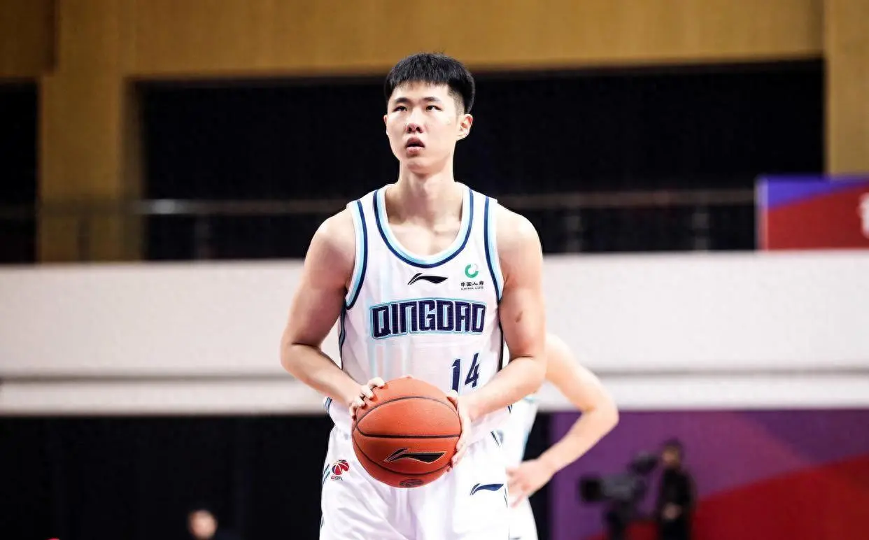 CCTV5直播，俱乐部杯赛来临，广厦揭幕战PK青岛，胡金秋VS赵嘉义