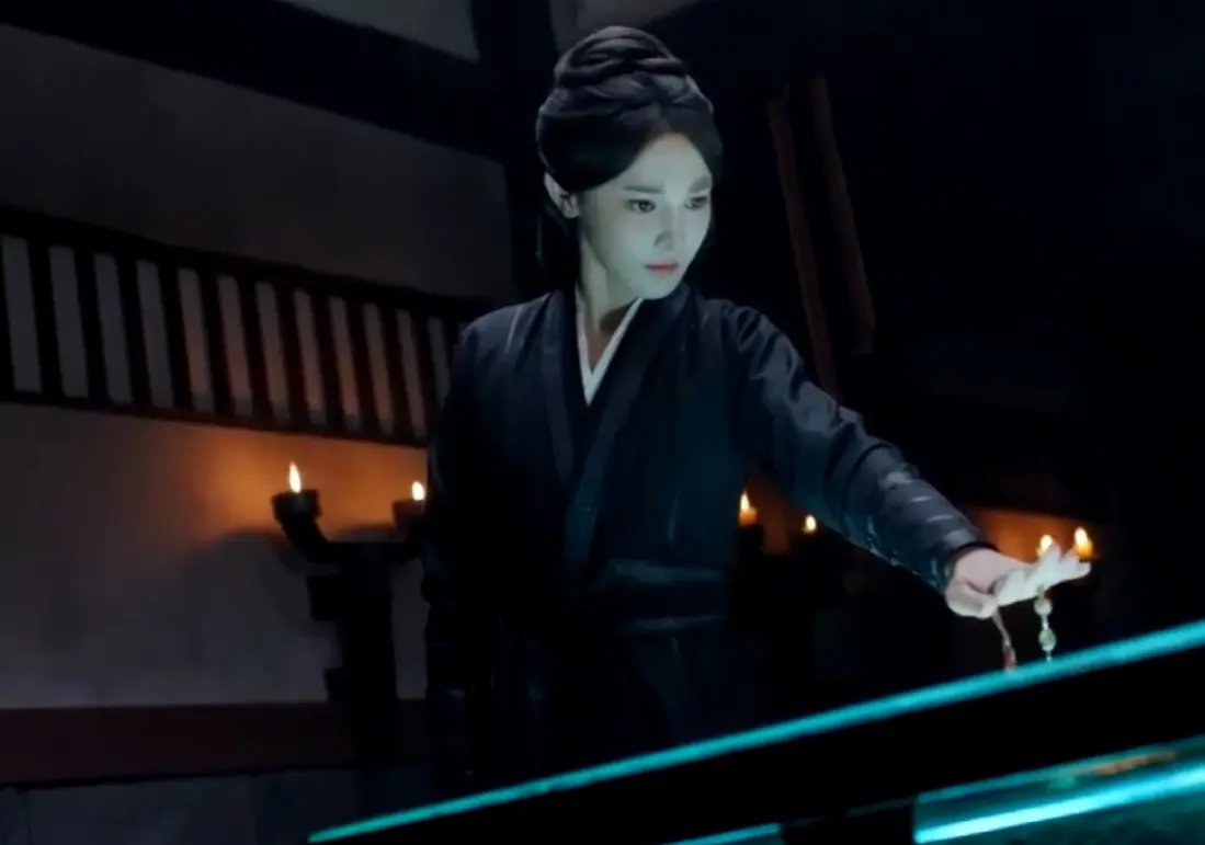 《凤凰台上》第11集预告：凌雪峰利用女儿，凌苍苍为了救罗冼血去催情劫持萧焕