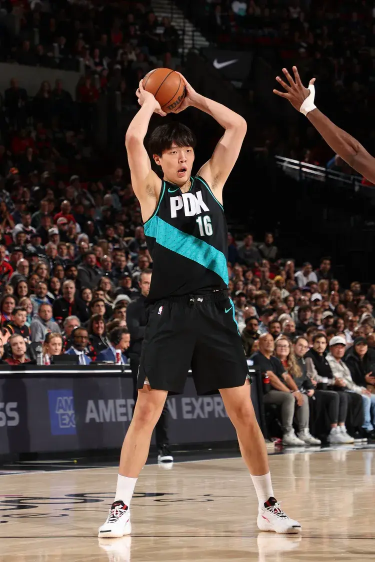 杨瀚森9+5+3+1打得怎么样？赛后斯普利特一席话，说的非常实在